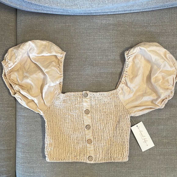 Love Tree | Tops | New Love Tree Cream Puff Sleeve Crop Top Size M Nwt ...